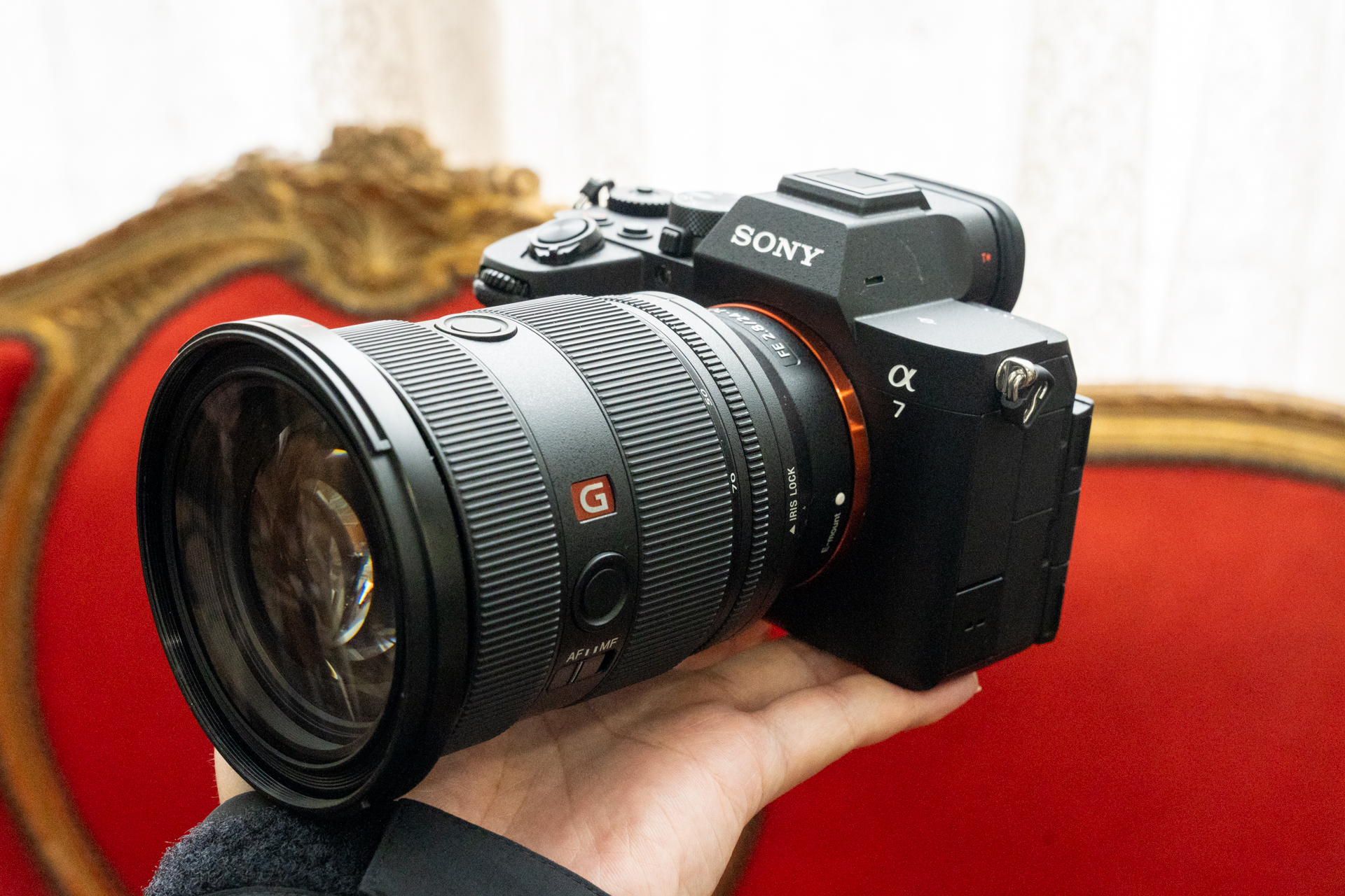 【ミニレビュー】ソニー「α7 V」はオートホワイトバランスで気軽に撮れるのが魅力。シャッター音もチェック - AV Watch