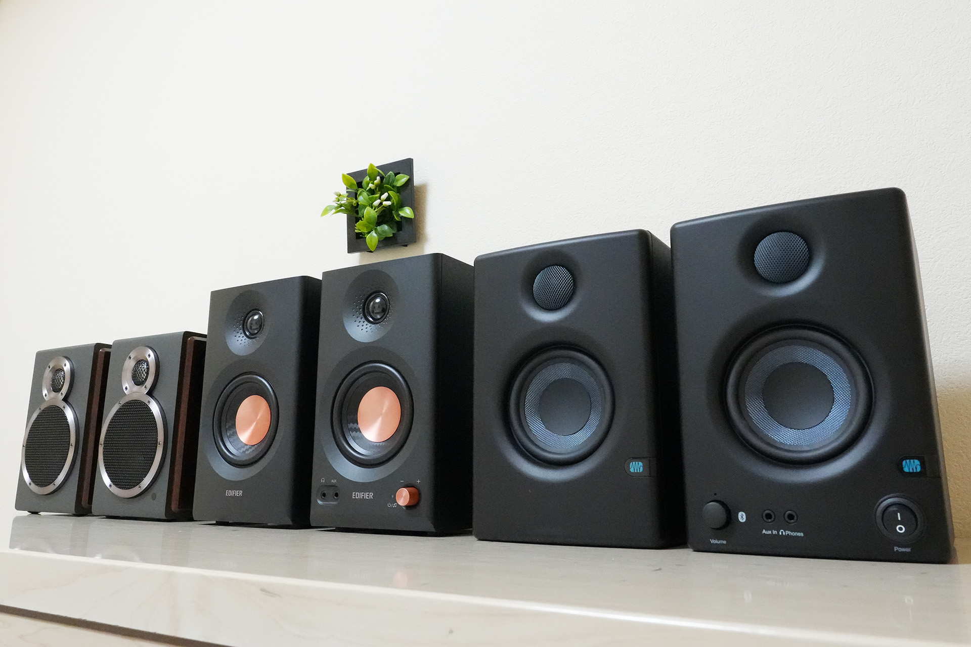 Comparing three desktop speakers under $300: FIIO SA1, EDIFIER MR3, and ...